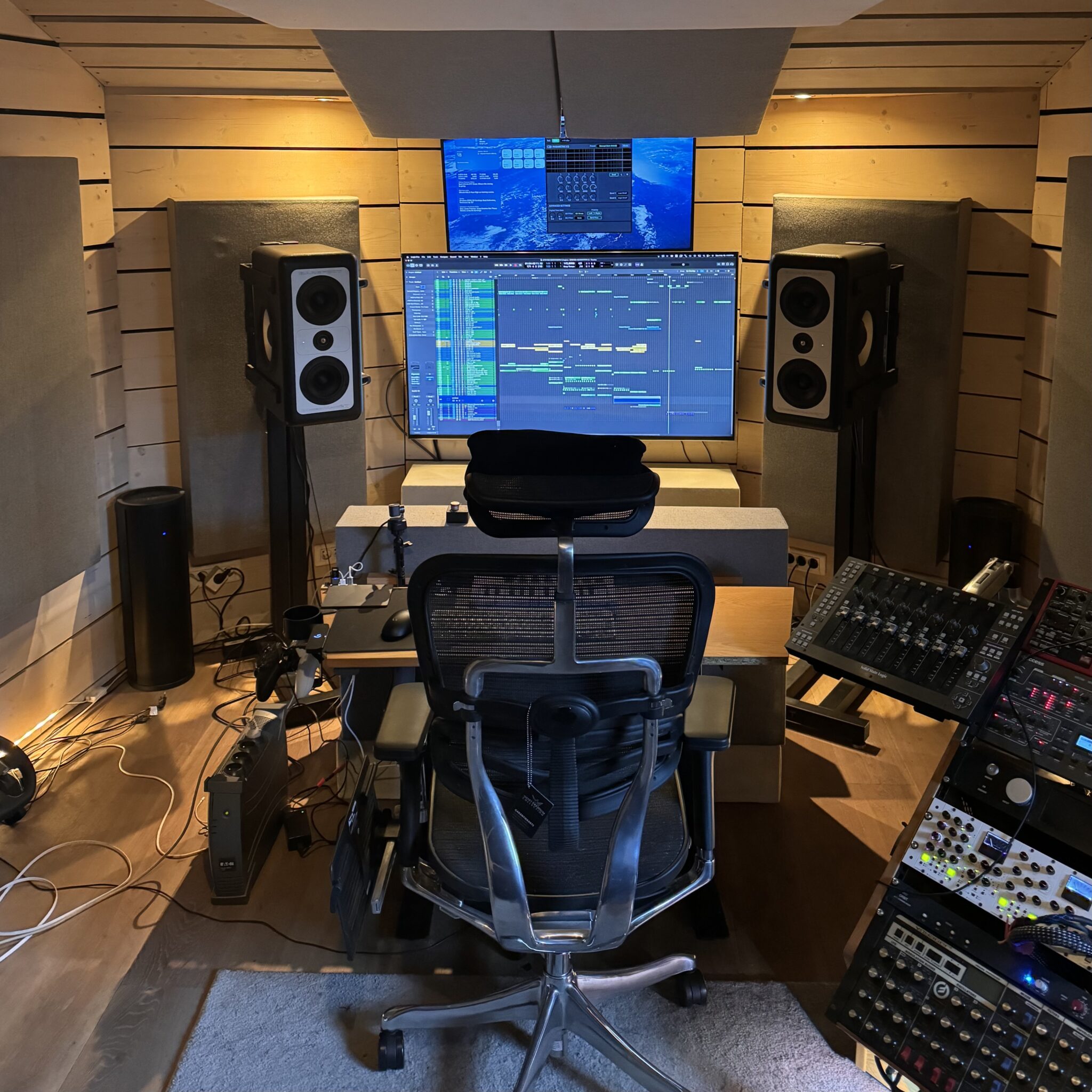 Portrait: AVAA C214 chez Ludovic Benhamou (Partie 2) – Le Blog de Magic ...